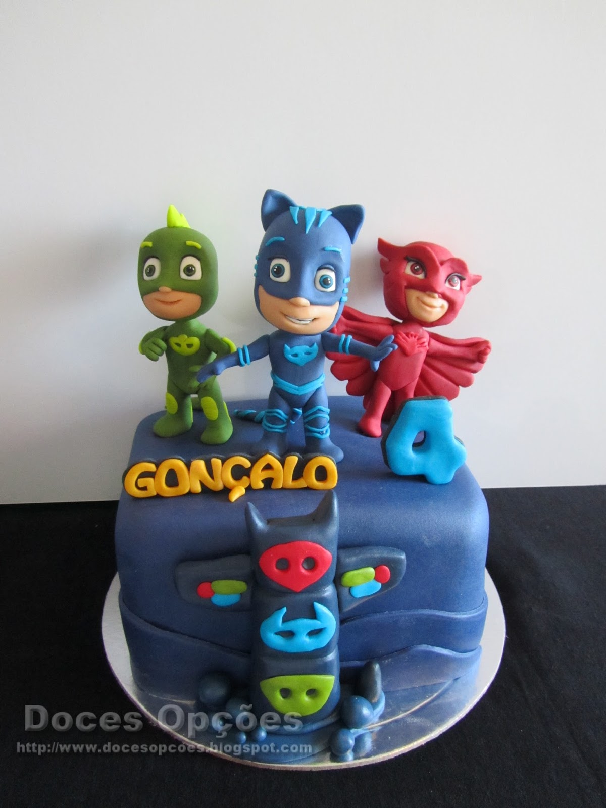 Doces Opções: Bolo de aniversário PJ Masks