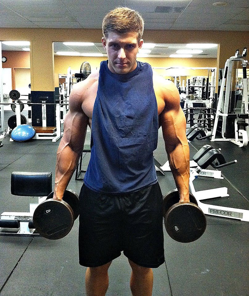 Bodybuilding Junction: Hot Abs Model Jay Amato