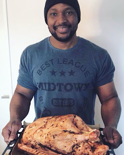 Pat Attah Shows His Cooking Skill