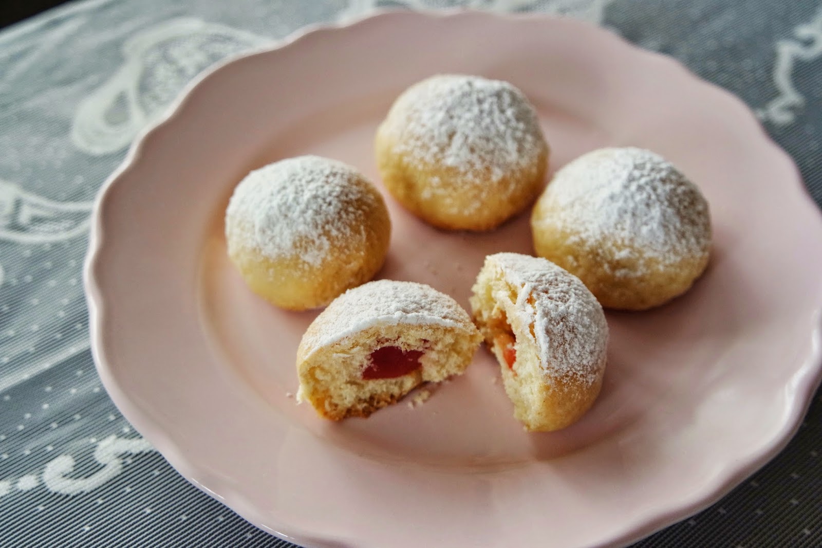 Bige's Happy Kitchen: Turkish Delight Surprise Cookies
