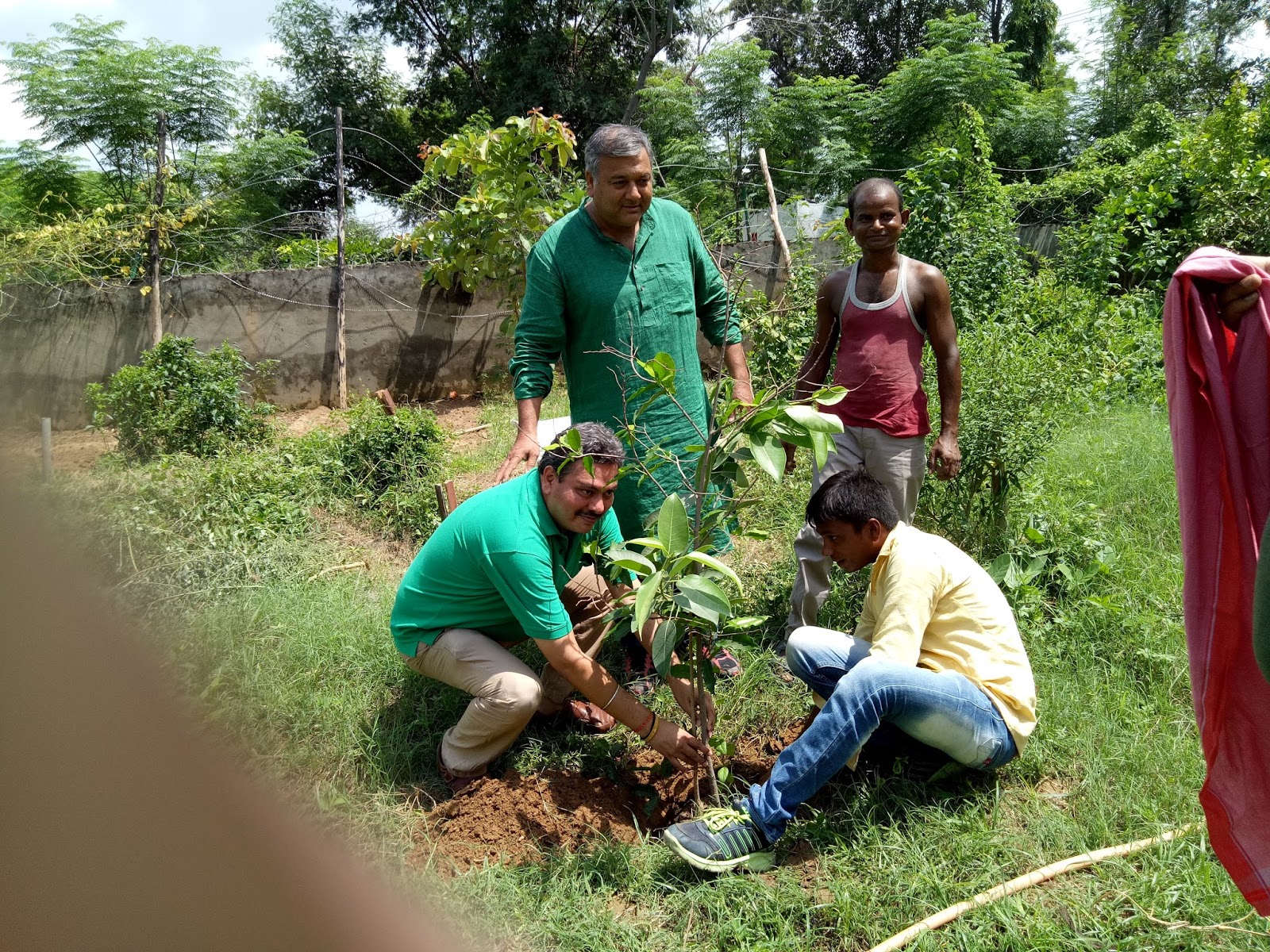 SELF SUSTAINABLE COMMUNITY