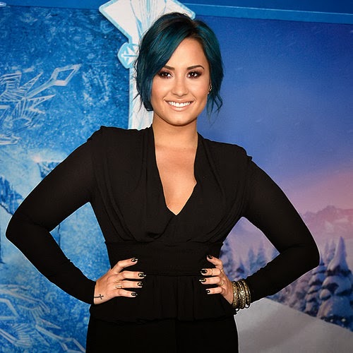 Demi Lovato Blue Hair | The Style Vacation