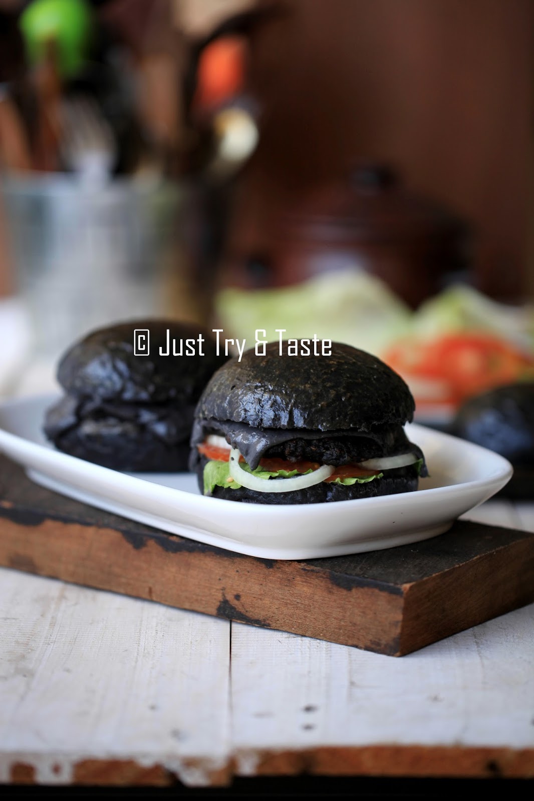 Obsesi Roti 39: Resep Membuat Burger Hitam - Si Kuro burger yang ...