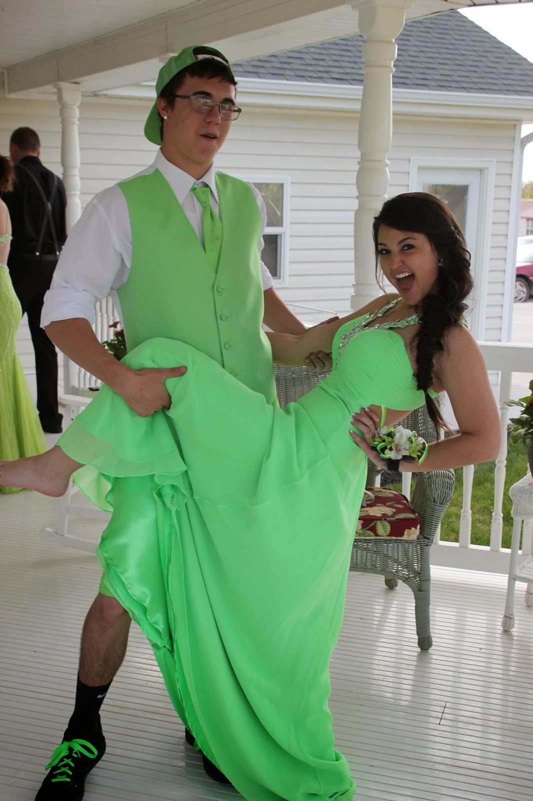 Ms. Congeniality: Under the Sea, Prom 2014