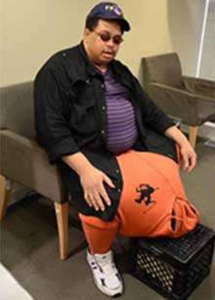 Wow Penis Pria Ini Sangat Besar, Pria Ini Tak Bisa Bercinta - Kutalkutil