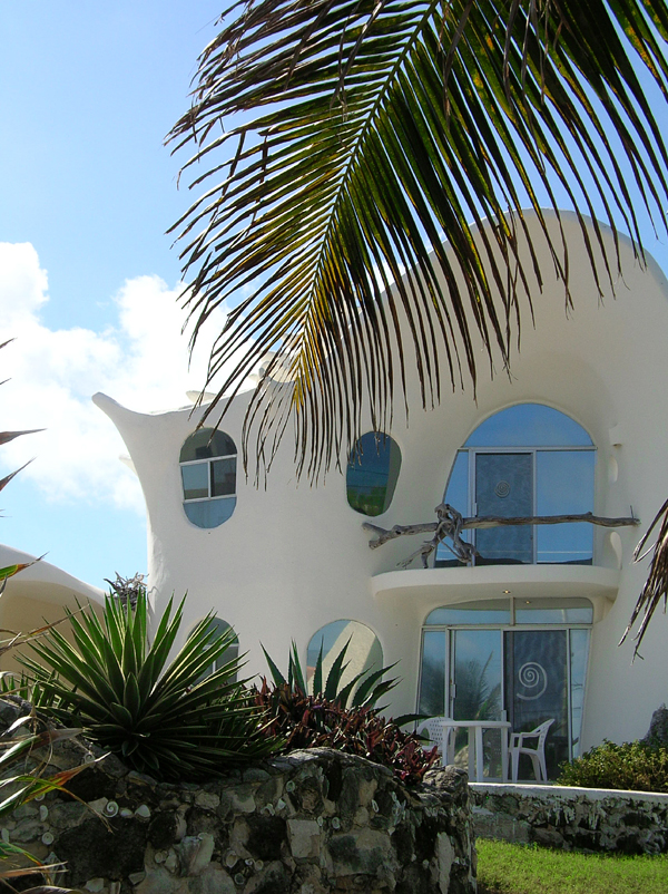 Warped Reality: Caribbean Paradise – Conch Shell House