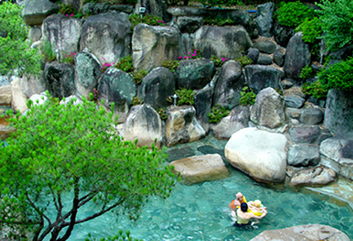 The Green Grass of Korea!: Bugok Hawaii