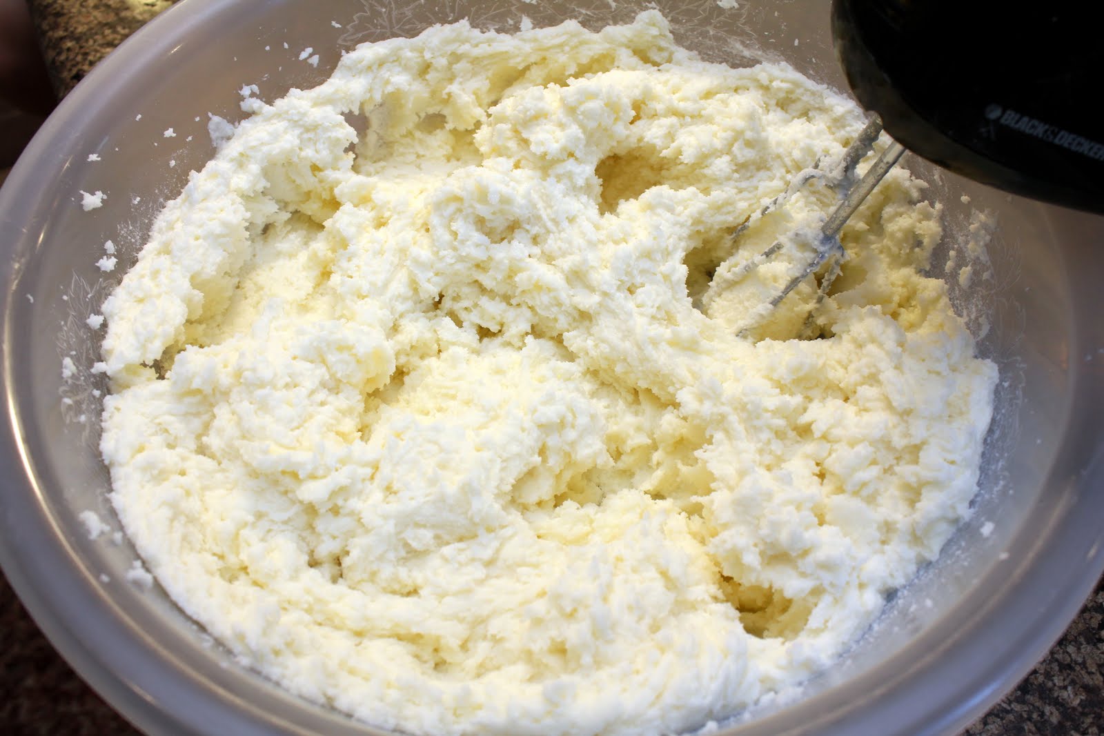 Recipe Snobs: 5 Extract Pound Cake