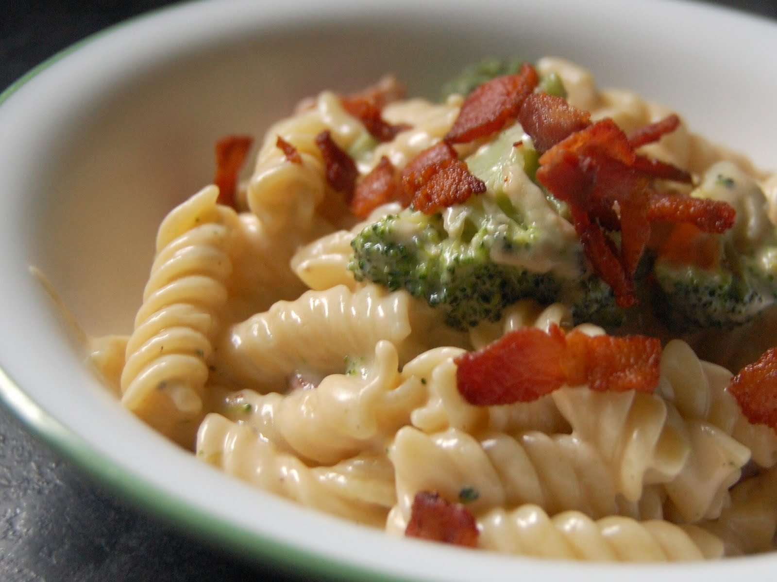 Cassie Craves Bacon Broccoli Macaroni And Cheese
