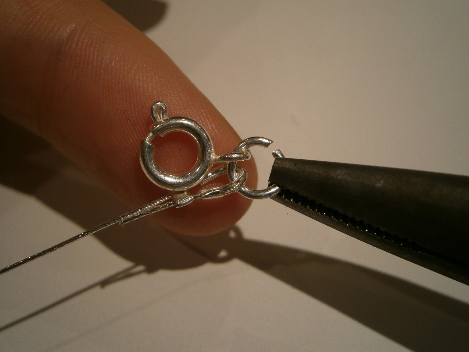 Mlle.Brico: DIY | Accordion Ribbon Necklace