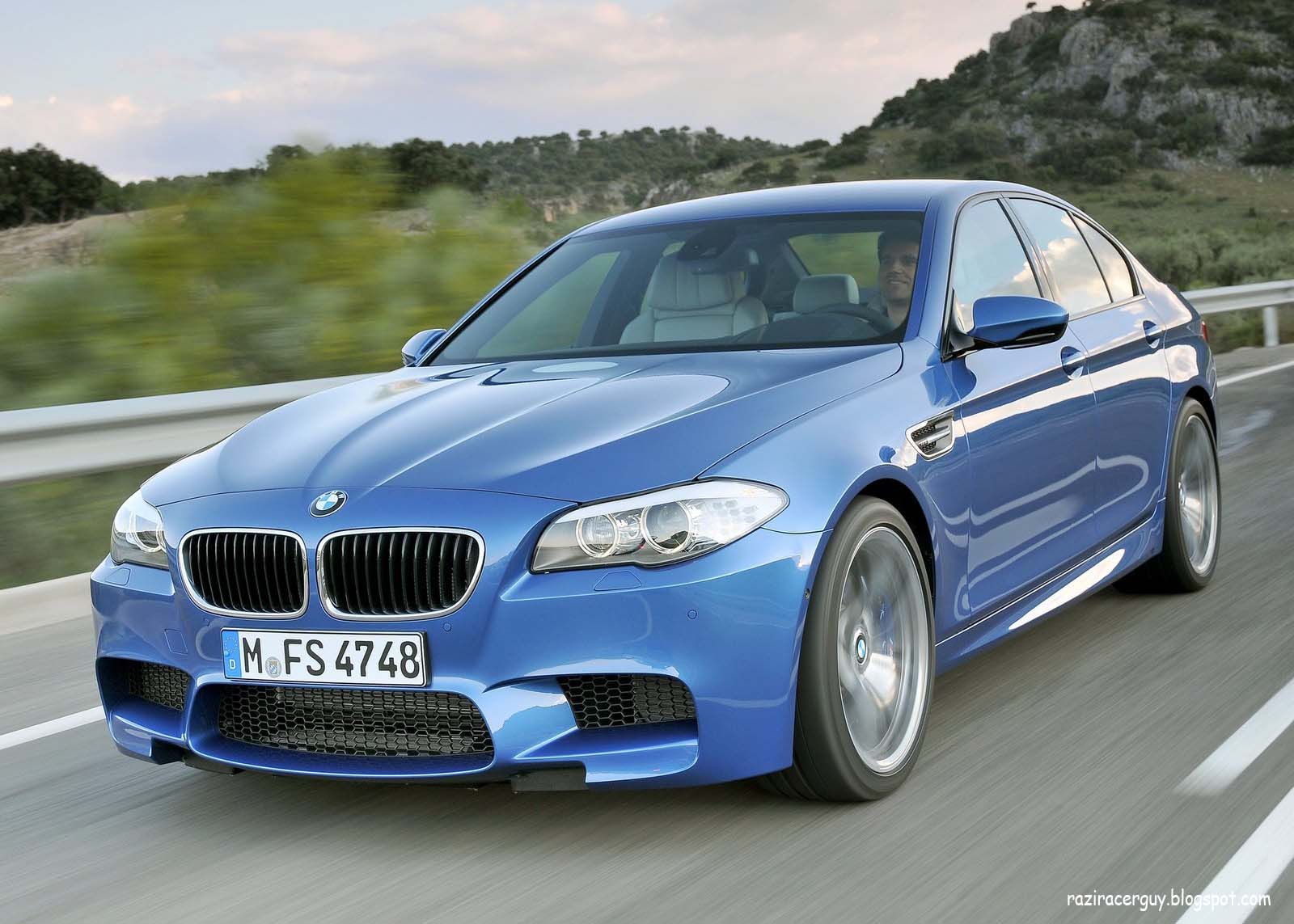 BMW M5 (2012) V8 412 kW/560 hp at 6,000 - 7,000 rpm | Sport Cars