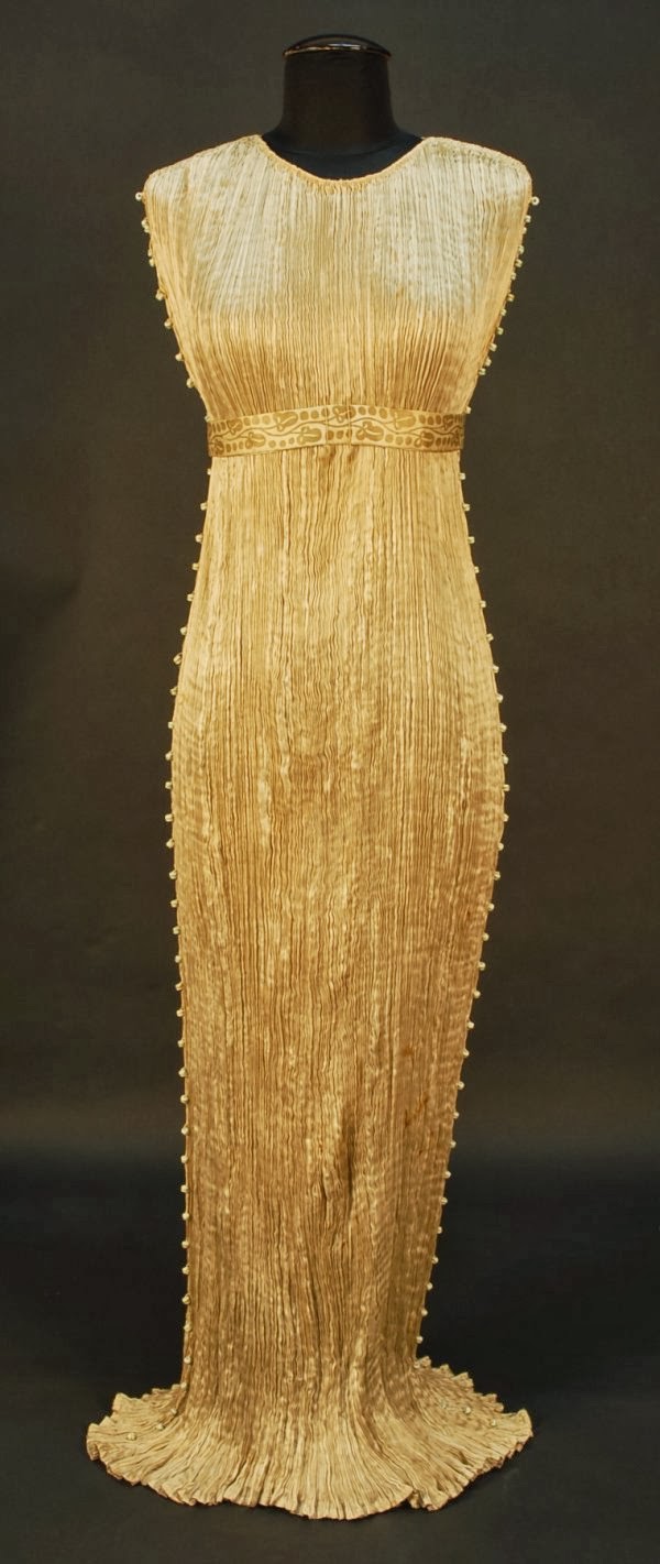 Sentarse a Coser: "Delphos", de Fortuny: Mucho más que un vestido (I)