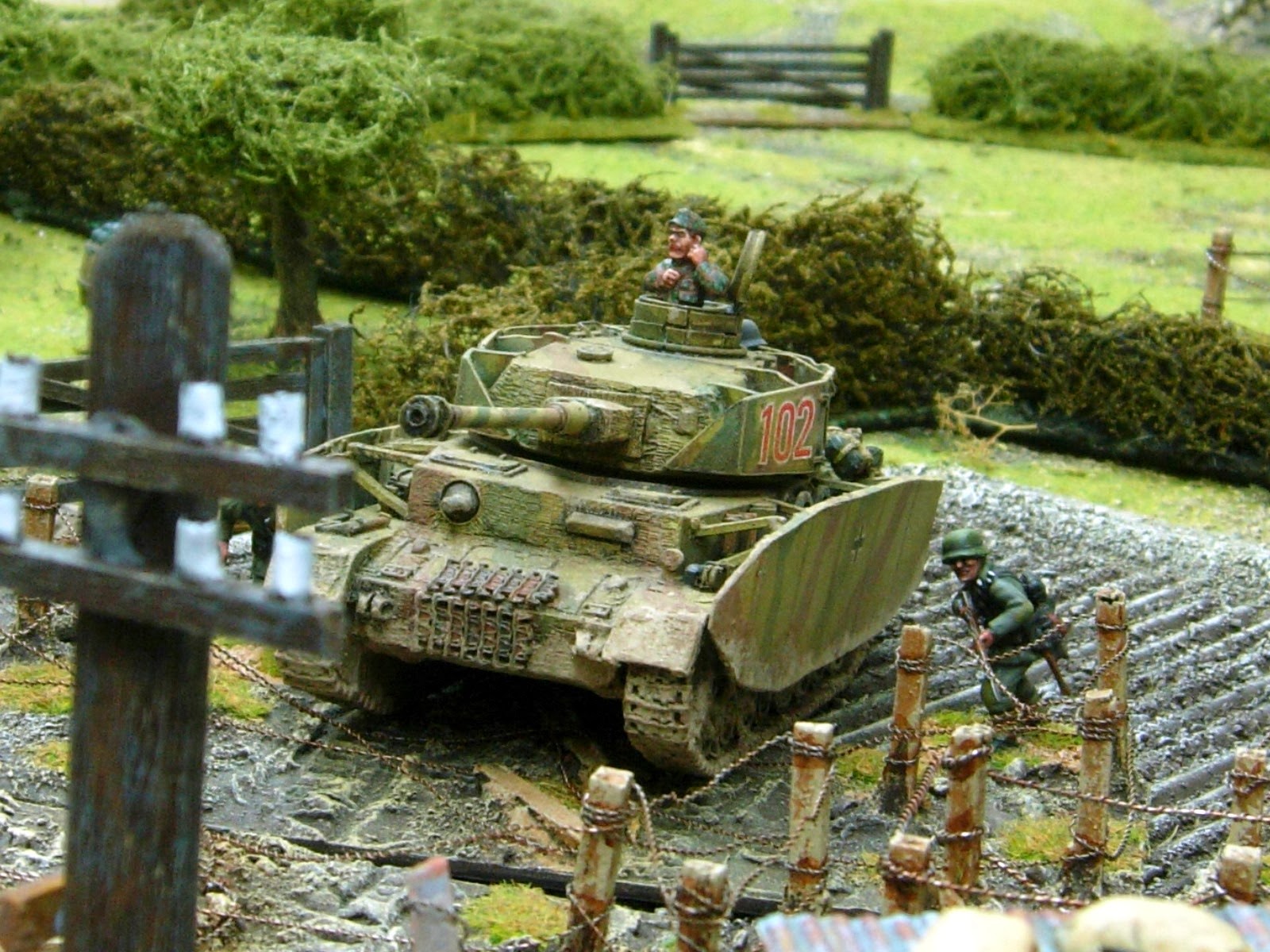 Wargaming with Silver Whistle: FALL BACK TO THE BRIDGE. WW2 action shots.