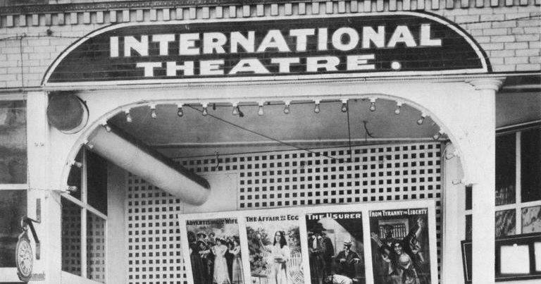 Los Angeles Theatres: International Theatre