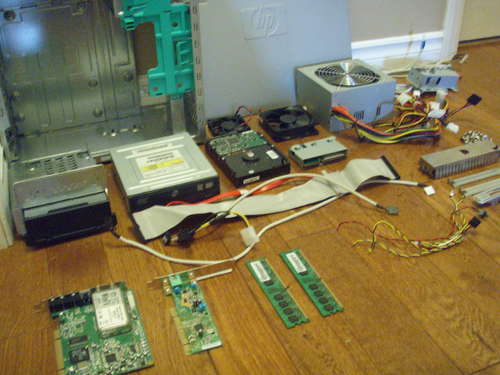 Justaskme247: Disassembling a desktop computer / Cleaning your desktop