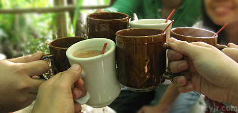 Reyjr.com: Choco-late de Batirol in Baguio is heaven in a cup!