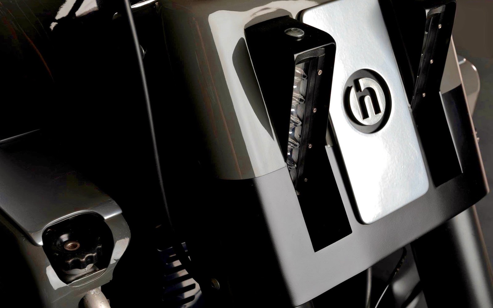 Valkyrie Flat Six - Inazuma café racer