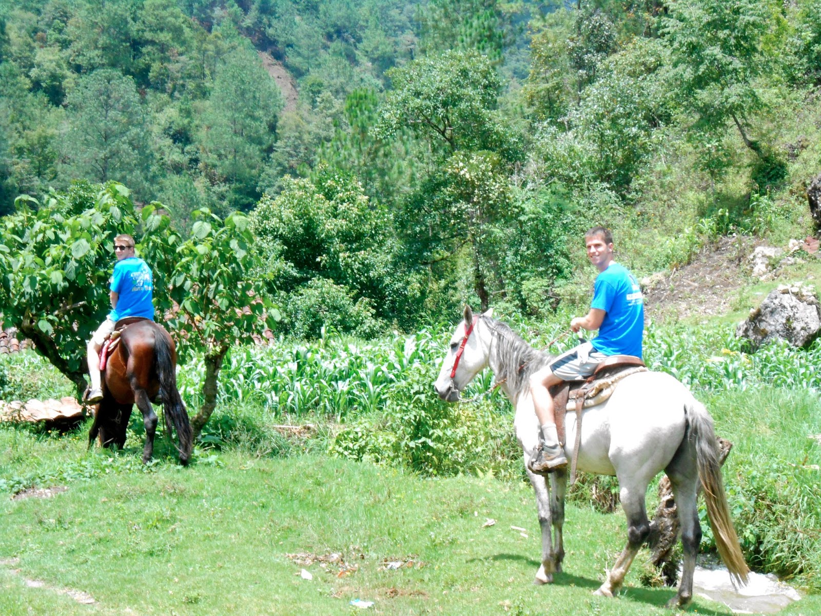 My Summer in Guatemala : Acul: Horseback riding, hiking, and weaving