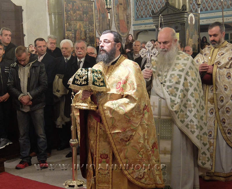 Άγιοι και Εκκλησία: ΧΡΙΣΤΟΥΓΕΝΝΑ ΣΤΗΝ Ι.Μ. ΙΩΑΝΝΙΝΩΝ ΚΑΙ ΘΕΙΑ ...