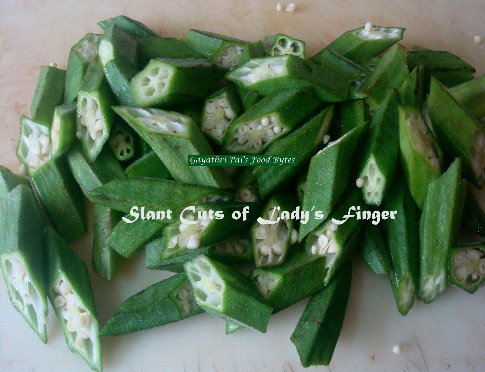 Gayathri Pai's Food Bytes: Prawn ~ Bhendi (Lady's Finger) Green Masala ...