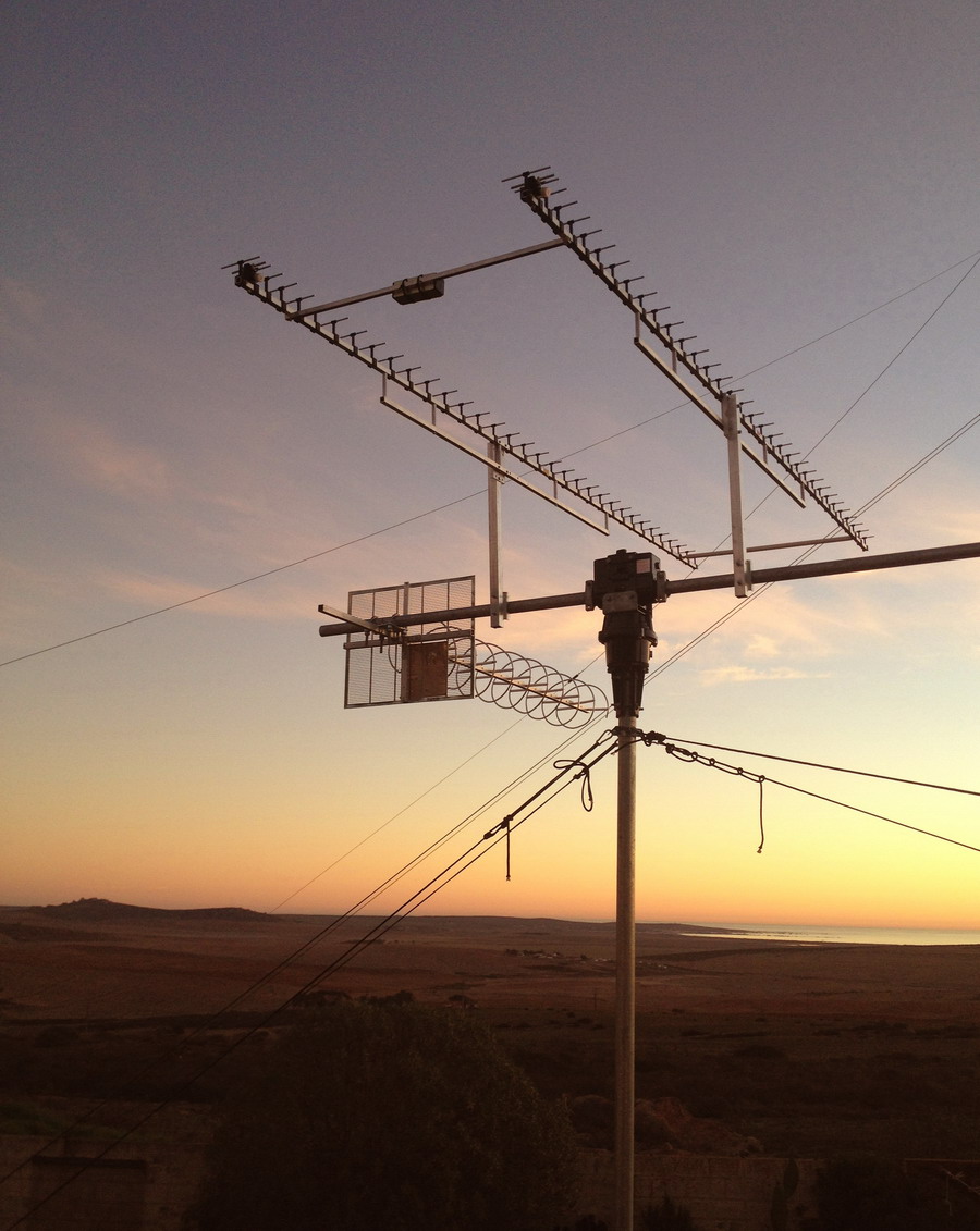 Yagi antenna 35 el. 23CM ~ ZS1II - VE2EK Amateur Radio Website