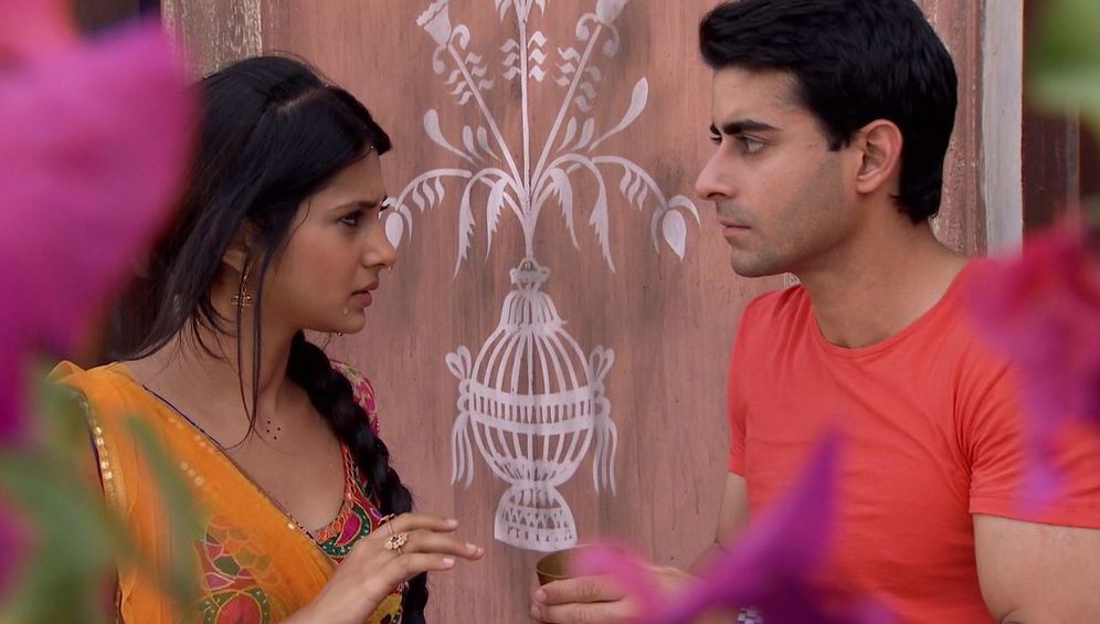Saras & Kumud: Saraswatichandra Saras & Kumud: Saraswatichandra