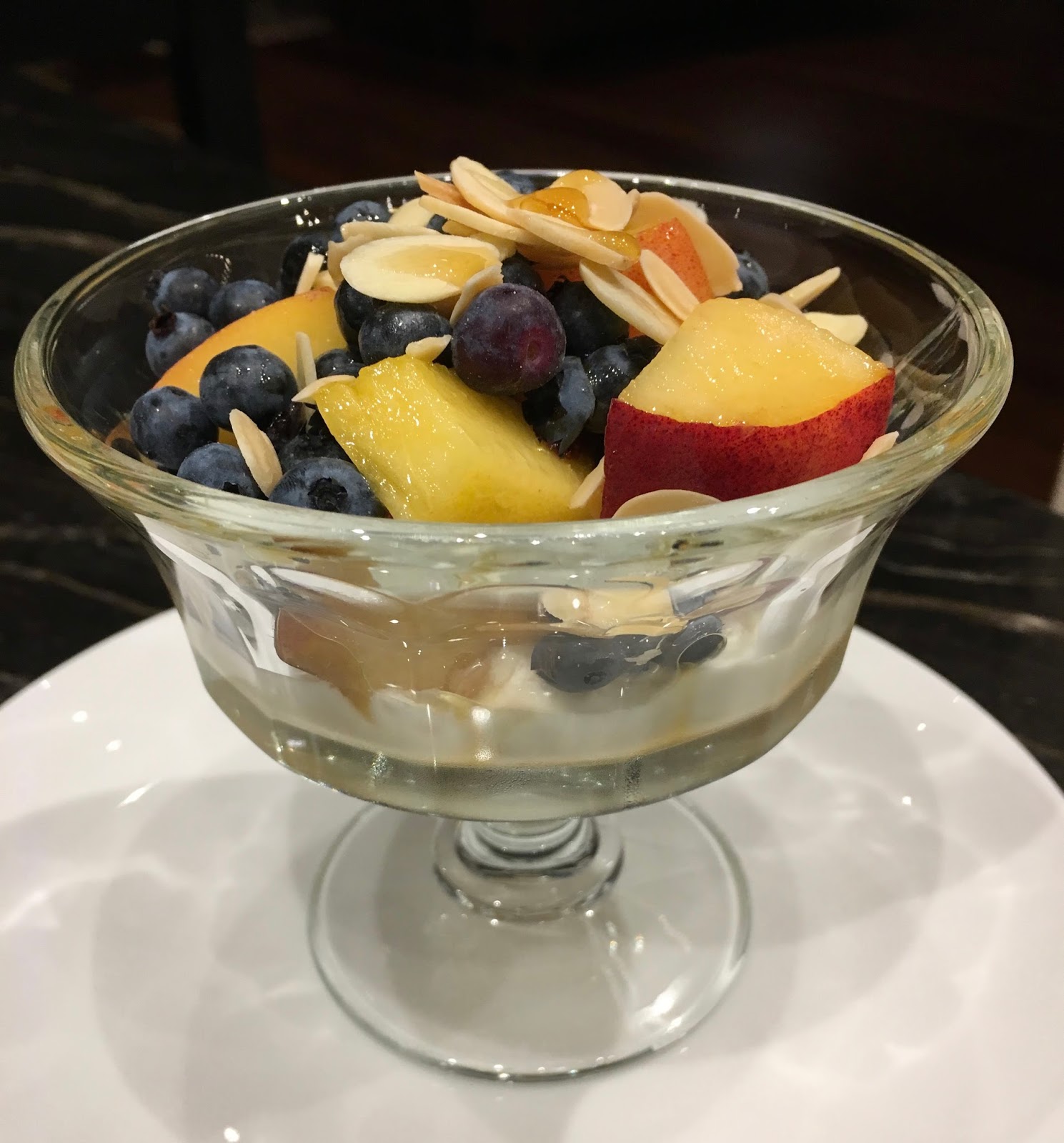 Secret Women's Recipes: Blueberry & Peach Amaretto Sundae