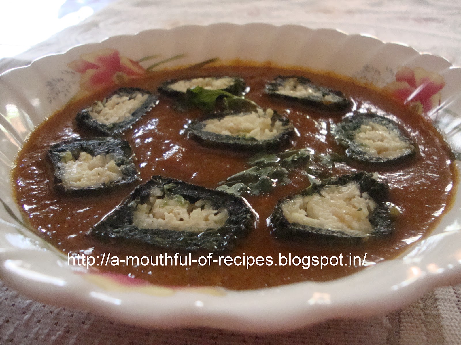 A Mouthful Of Recipes: Sham Savera - Spinach Balls in Rich Tomato Gravy