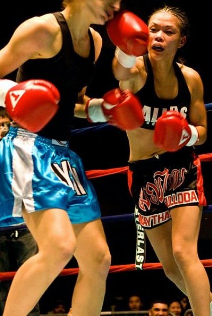 Aby Rulloda – Idol Features