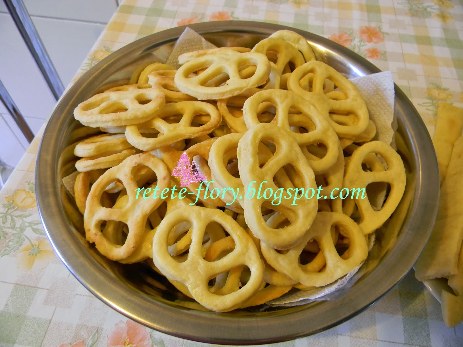 retete-flory: Covrigei cu Branza