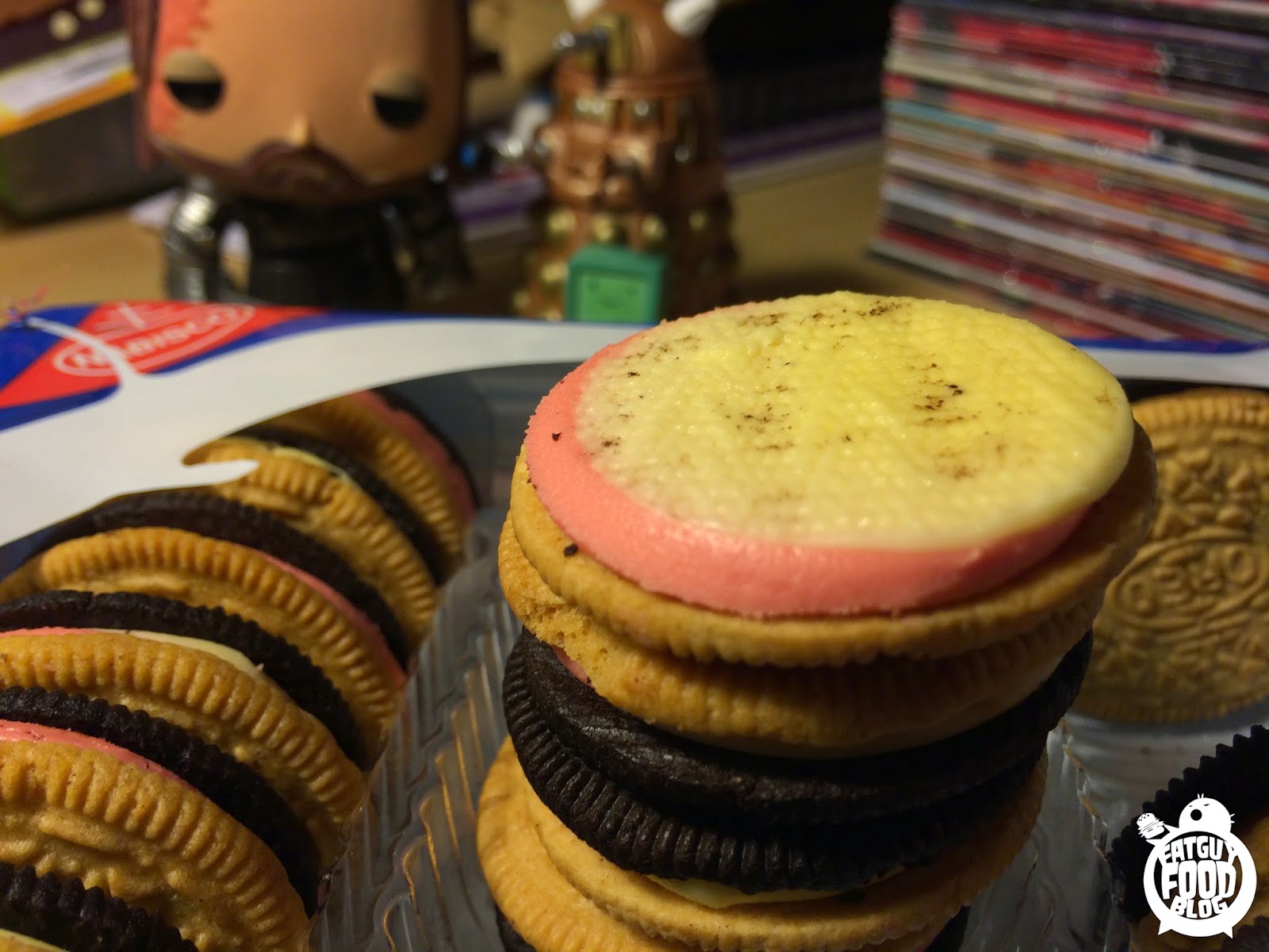 FATGUYFOODBLOG: Oreo double post! Root Beer Float & Banana Split Oreo ...