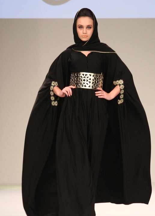 Qatar Culture Club: Abaya - A Fashion Statement