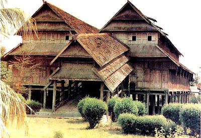 HISTORY OF CULTURE: Spare The Life of Sumbawa or Tau Samawa