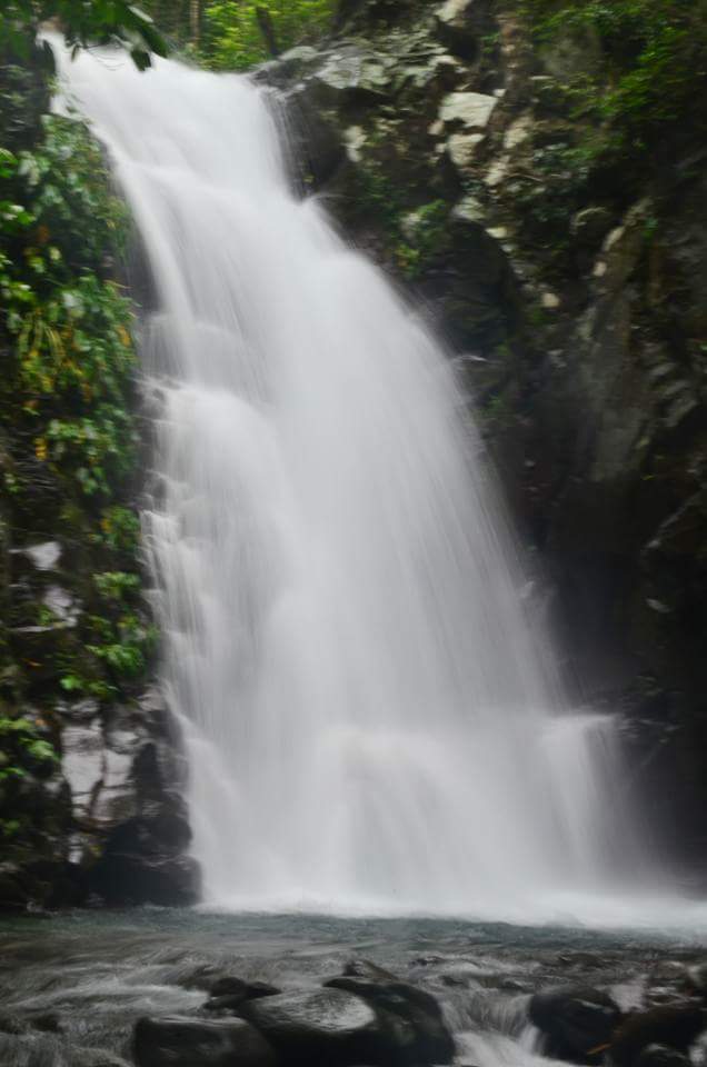 ObscuroPenumbra's Blog: Ambon-ambon falls at Binukawan, Bagac Bataan