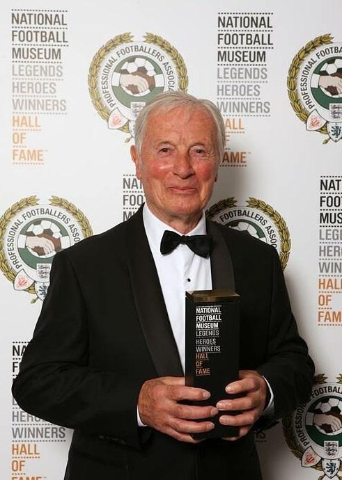 Death of a legendary Baller; Jimmy McIlroy dies aged 86 - Gist Matters