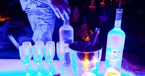College Gloss: How to Throw a Black Light Party