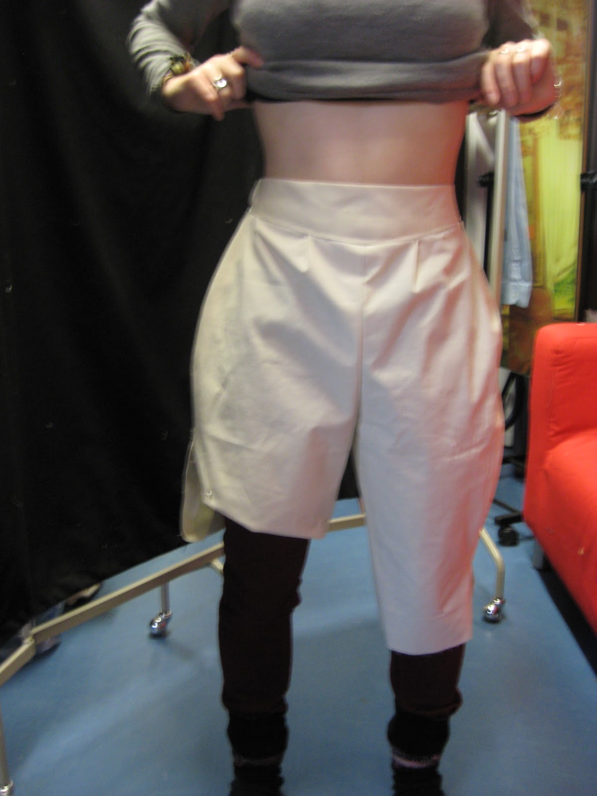 Feather Stitches and French Knots: Bloomer's First Fitting