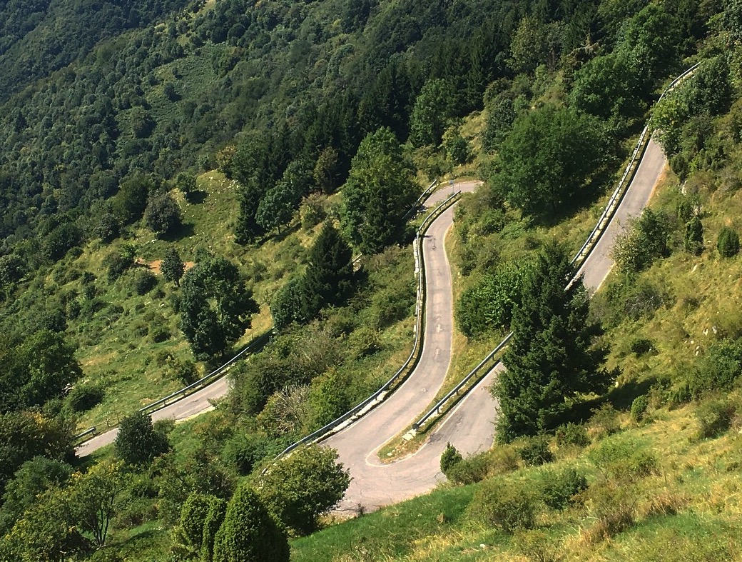 Itinerari in Moto: Cima Grappa, strada panoramica di Monte Tomba.
