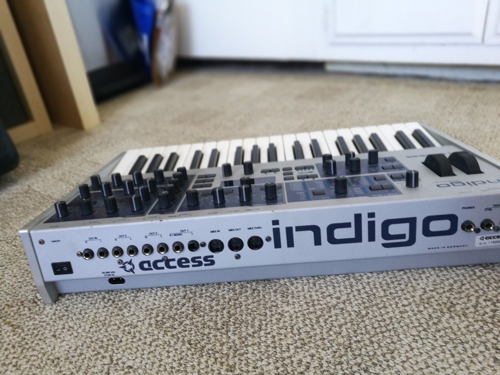 MATRIXSYNTH: Access Virus C Indigo 2 - 37 Key Synthesizer Keyboard with ...