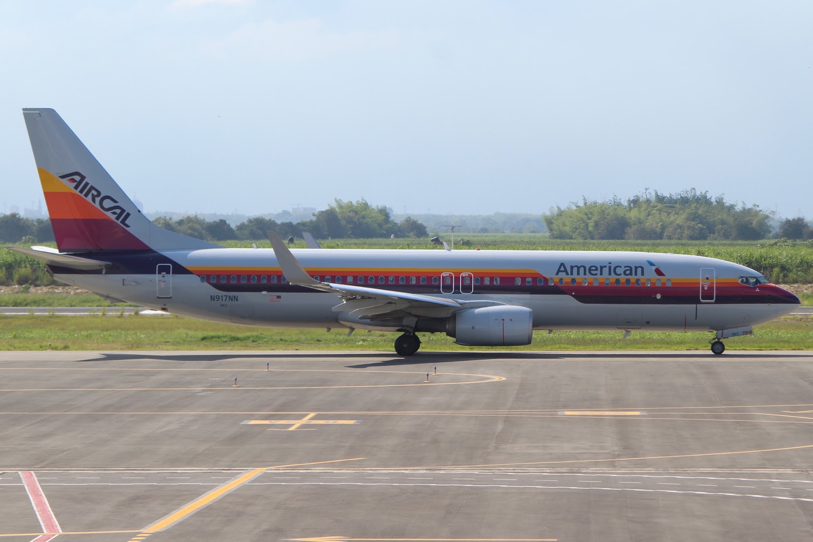 SPOTTING EN SKCL / CLO: BOEING 737-823 AMERICAN AIRLINES "AIRCAL" RETRO ...