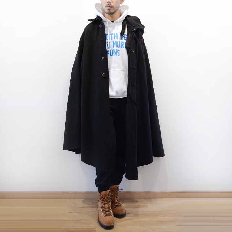 襤褸(ぐずぐず)のヴィンテージトンビコート