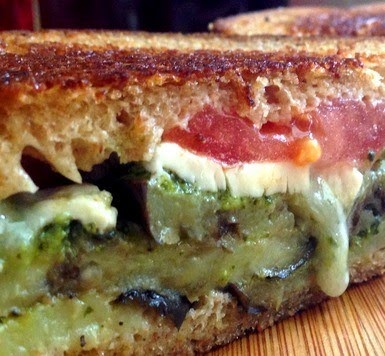 Cocina Basica y Fresca: SANDWICH DE QUESO Y BERENJENA CBF@
