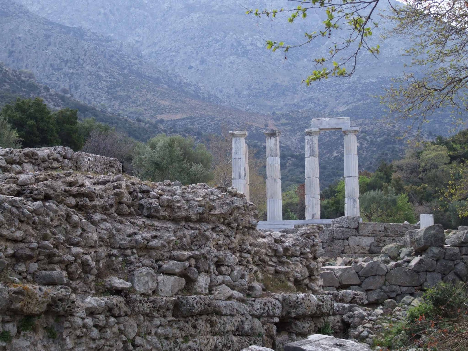 ΒΟΡΕΑΣmagazin: ΤΑ ΚΑΒΕΙΡΙΑ ΜΥΣΤΗΡΙΑ