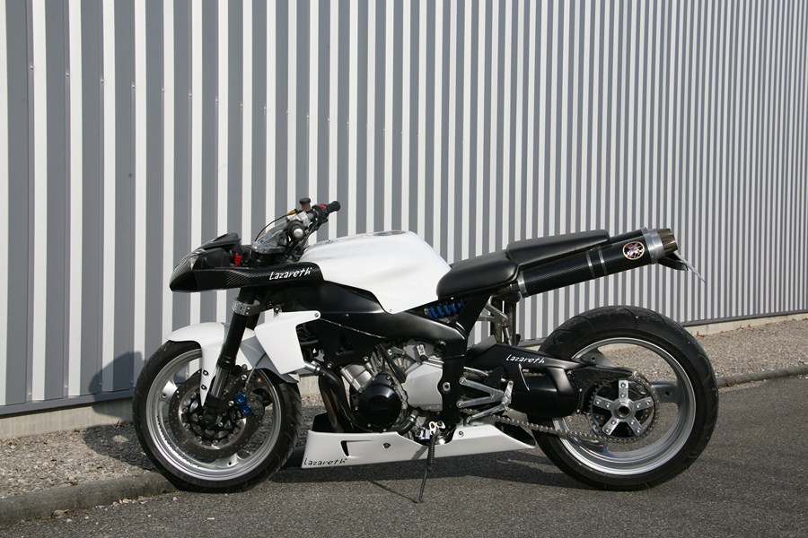 Racing Cafè: Yamaha YZF-R1 "Street" by Lazareth