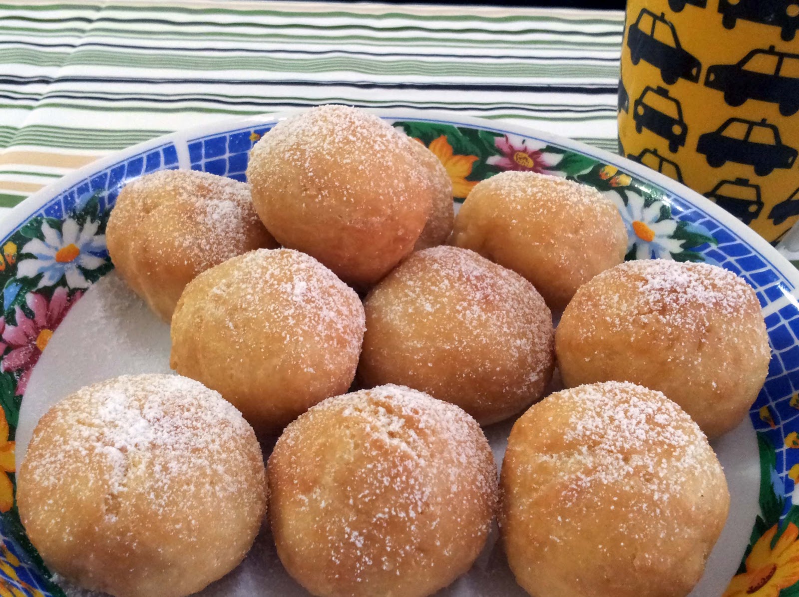 made by shas: Easy doughnut balls