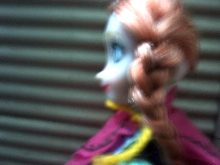 Knocked-off!: Bootleg Doll Review : Bootleg 12" Anna from Frozen Doll