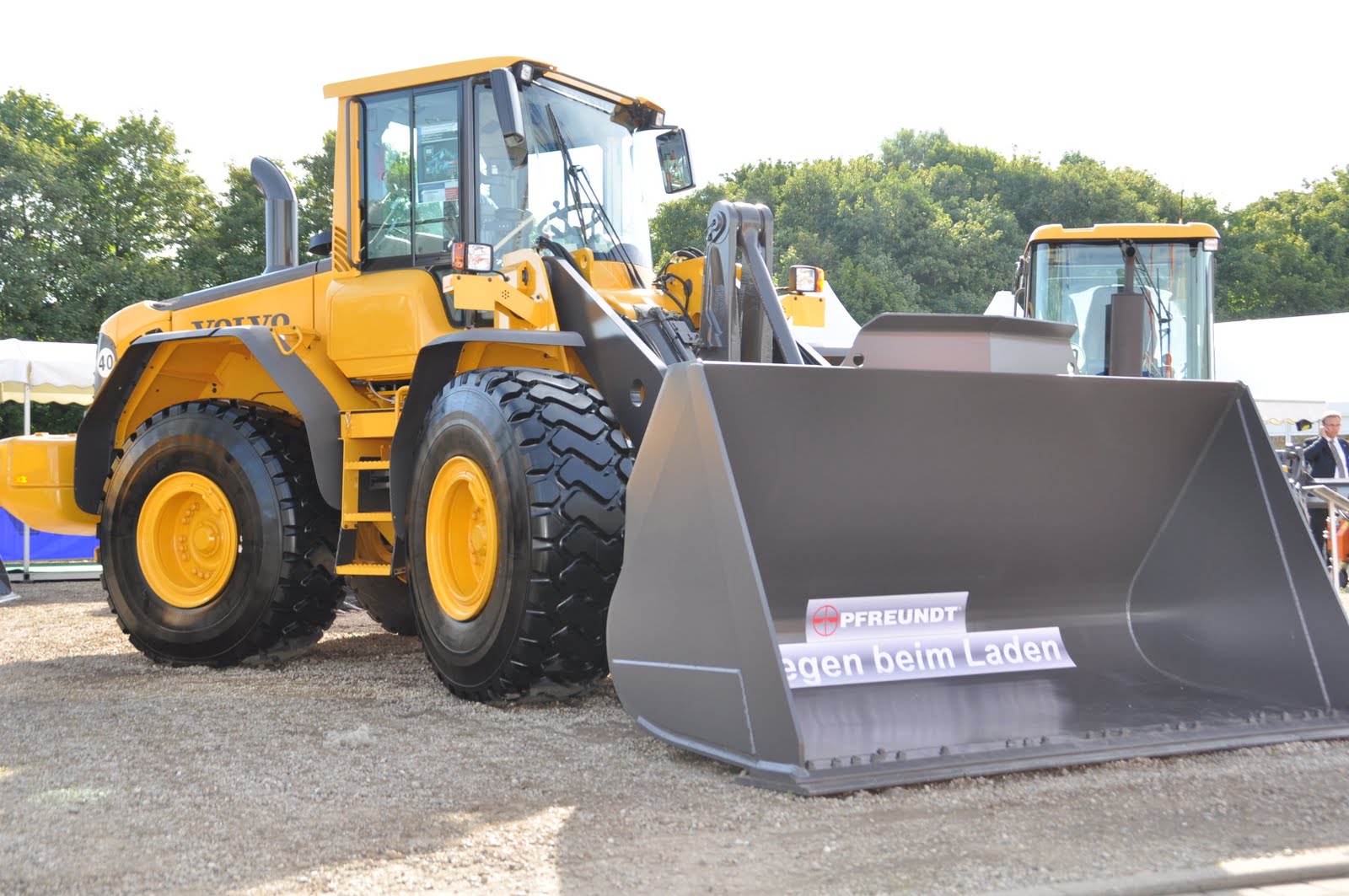 Volvo Wheelloader L120F ~ Baumaschinen Versteigerung | ASA24, Maschinen ...