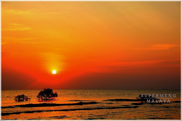 SUPERMENG MALAYA: Senja Nan Merah