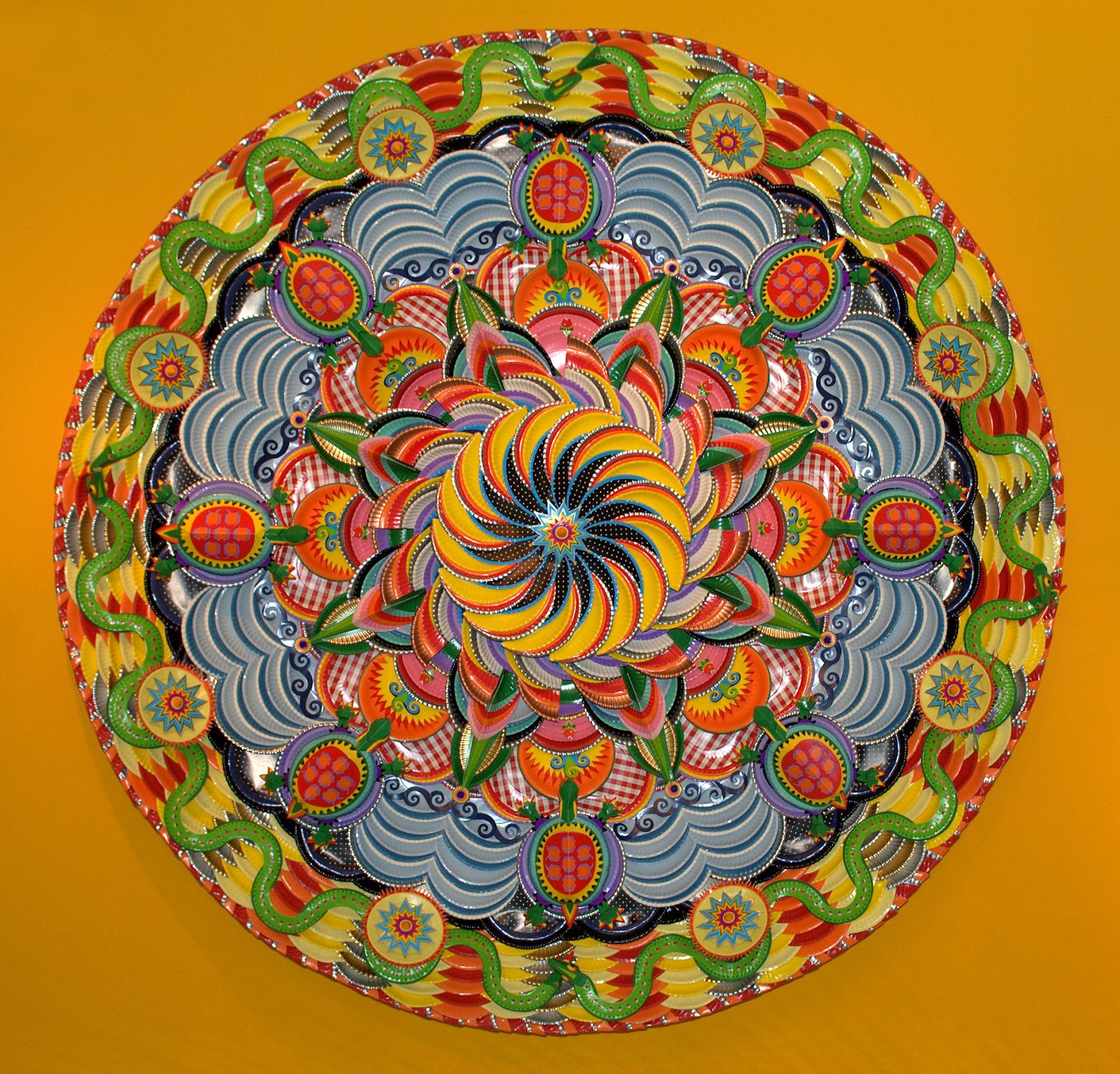 Alpha Omega Arts: Wendy Brackman's Paper Plate Mandala