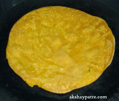 Vidyas Veg Recipes: Masala roti recipe - Spicy roti recipe